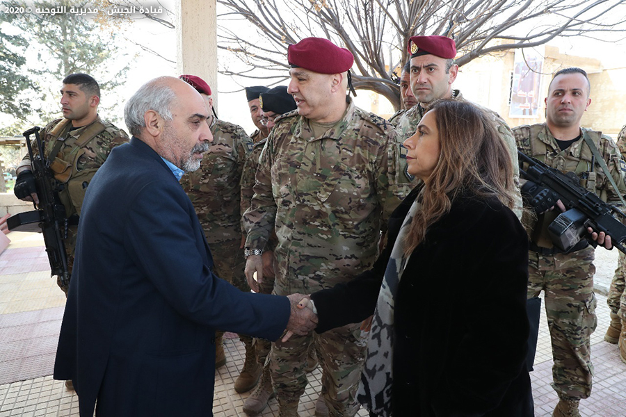Visit of the Defense Minister and the LAF Commander to the families of ...