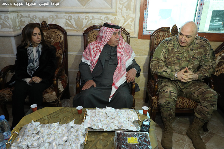 Visit of the Defense Minister and the LAF Commander to the families of ...