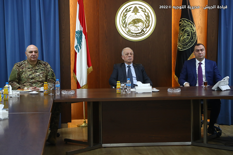 The visit of the Minister of National Defense to the Intelligence ...