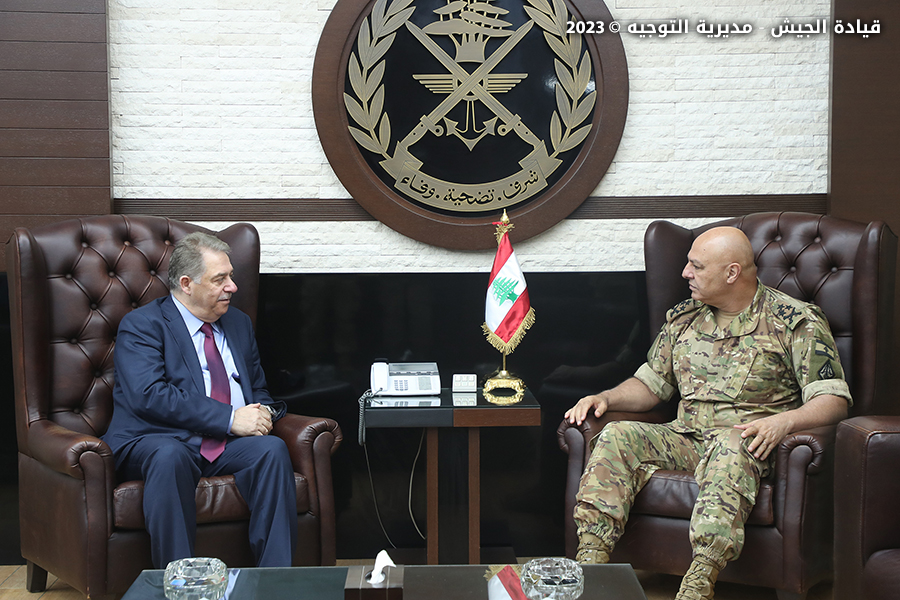 Visiteurs du général Aoun | الموقع الرسمي للجيش اللبناني